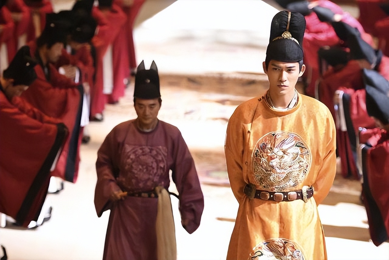 Why did the 100,000 Uighur reinforcements called by An Shi finally turn ...