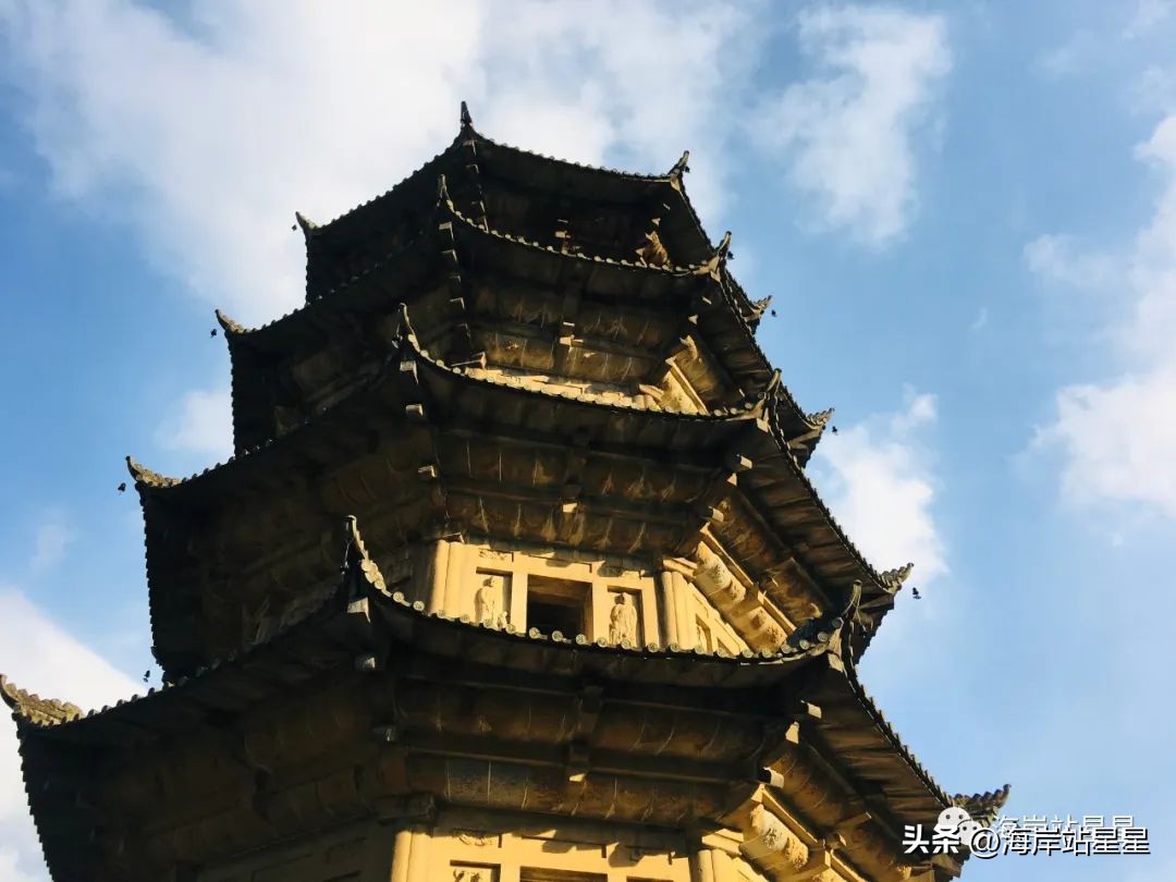 A clean place in the busy city of Putian, the stone pagoda stands for ...