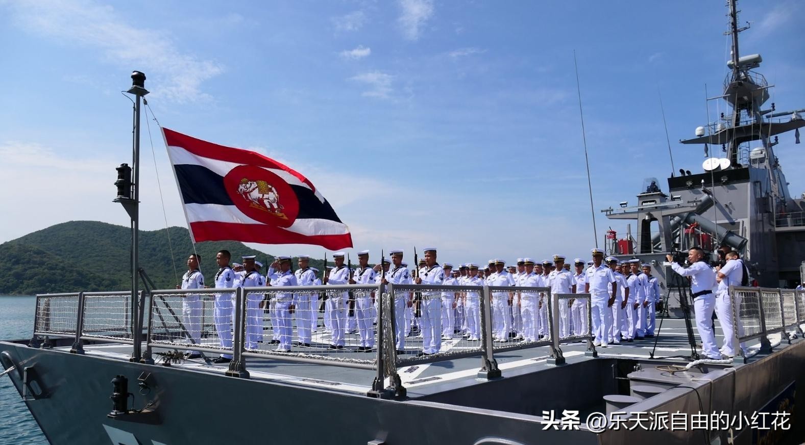 A few days after China sold the Type 071 landing ship to Thailand, it ...