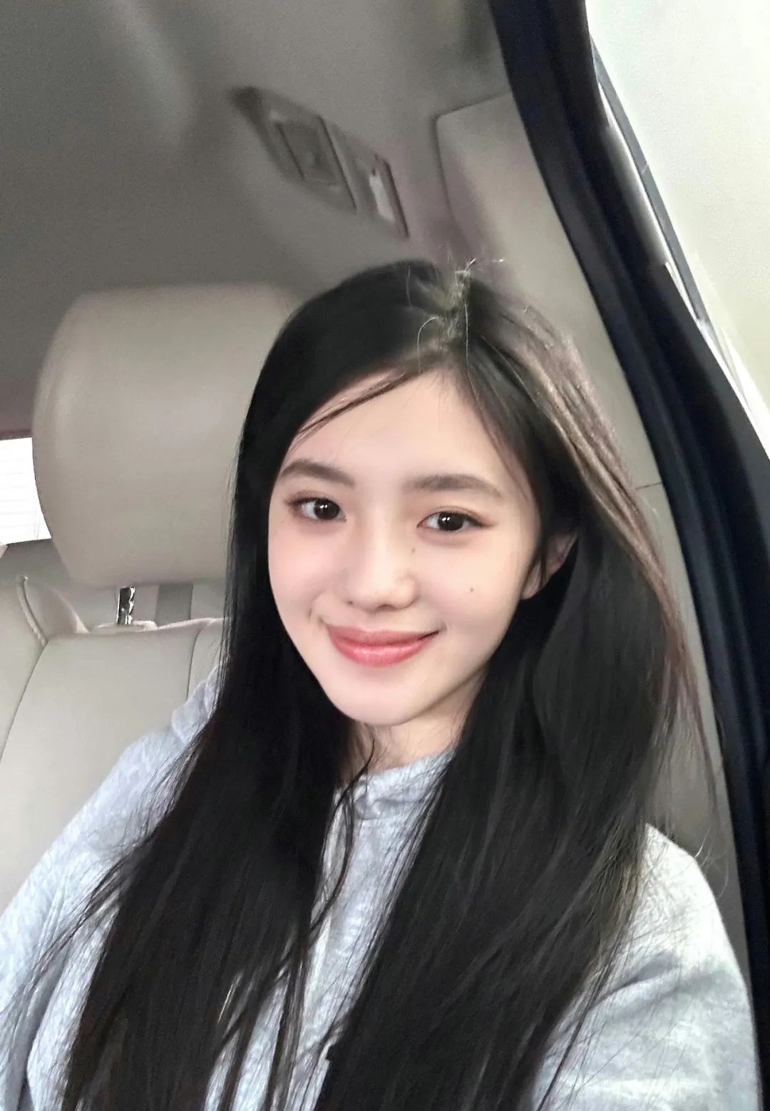 Hu Ge, Yang Mi, Liu Haocun, Tang Yan, Zhang Yuqi, Li Yitong - iNEWS