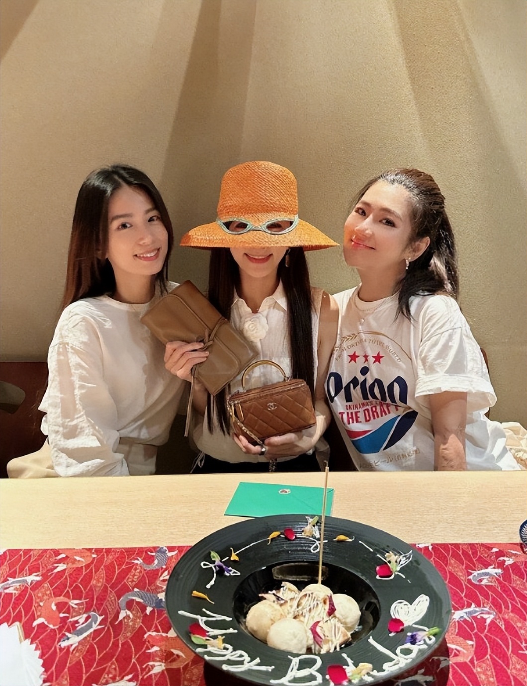 Ella's 42nd birthday party, SHE fit together again, netizen: It feels ...