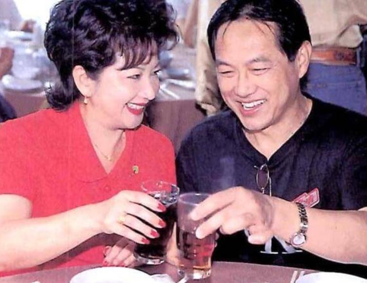 The 74-year-old actor Yu Yang immigrated to Canada and showed up to ...