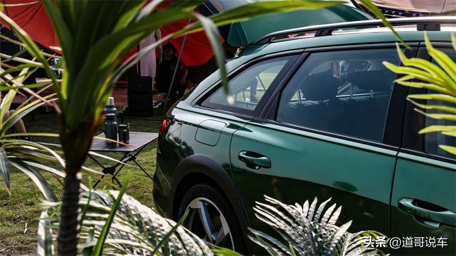 Audi Crock Season: A Poem of Light Luxury and the Distance - iNEWS