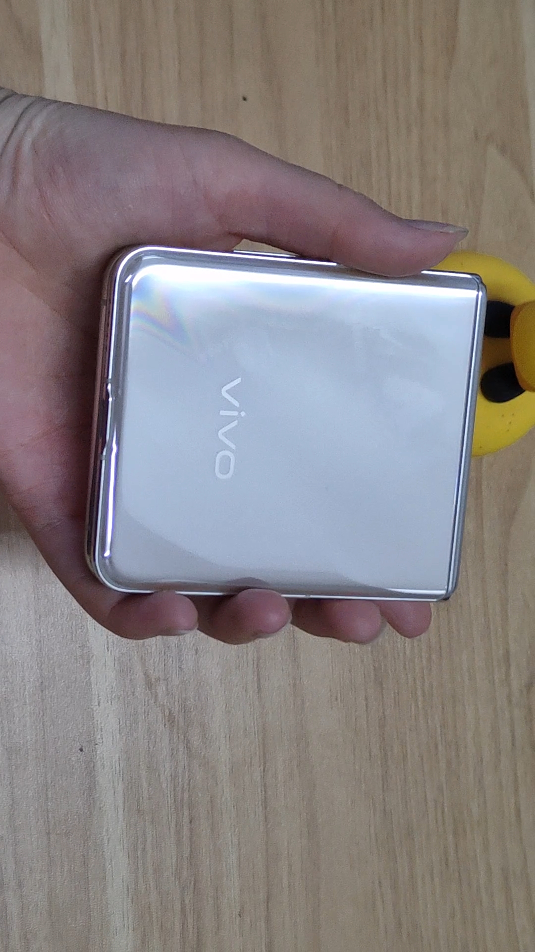 Don't blow it up, share your mobile game experience with vivox Flip - iMedia