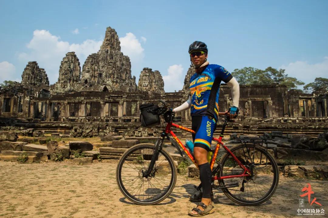 Liu Haixiang: Cycling Superman on the Silk Road - iNEWS