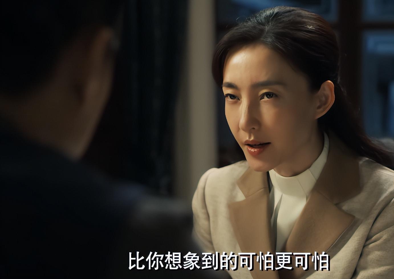 The female star turned into a "silicone face" and a "technical face ...