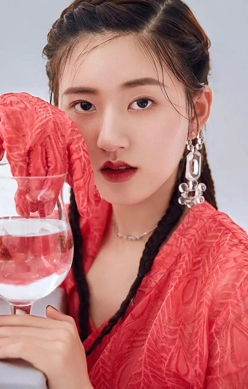 Heartthrob Zhao Lusi Photo Album - iNEWS