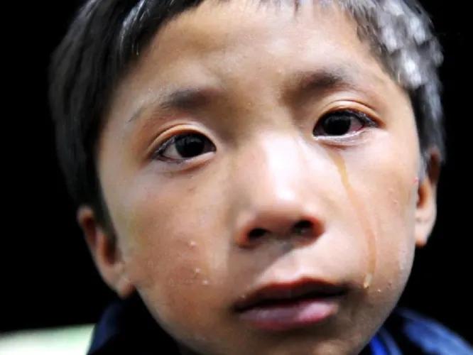 A child without a mother, a home is like a shack under the fence, a ...