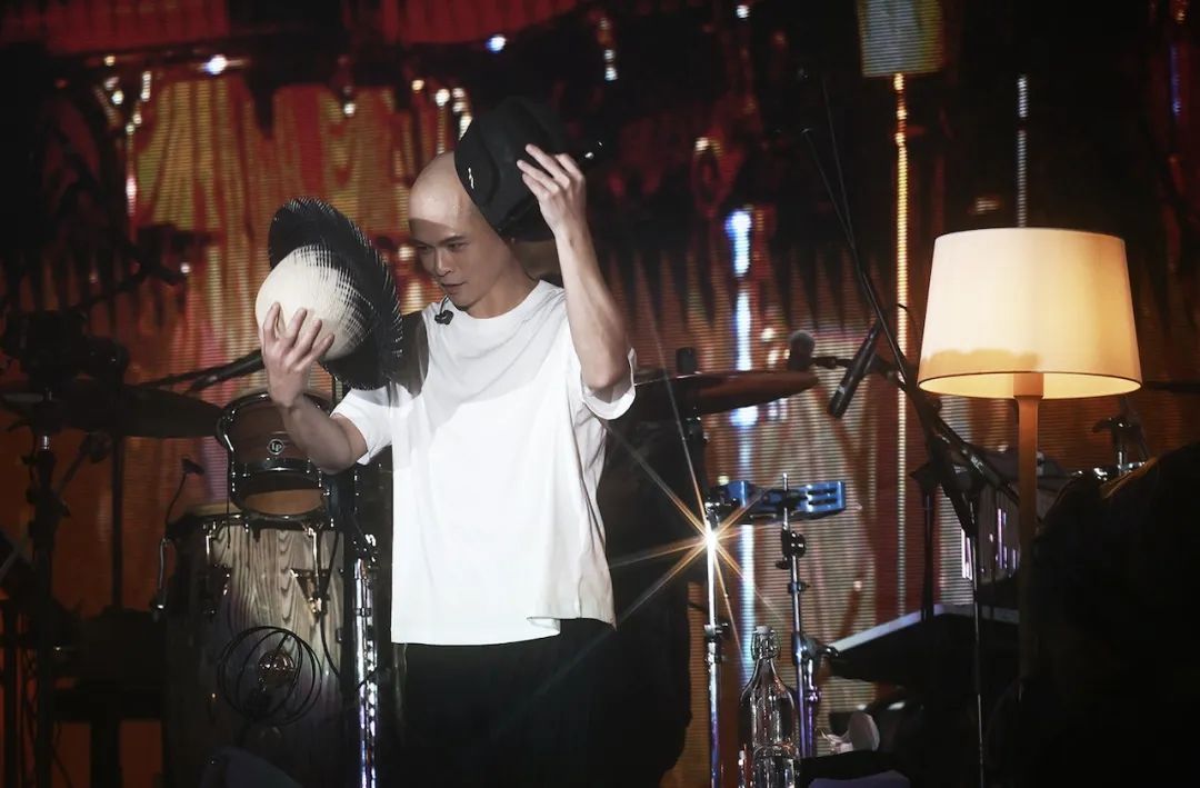 The 46-year-old "King of Love Songs" returned to Hong Kong after three ...