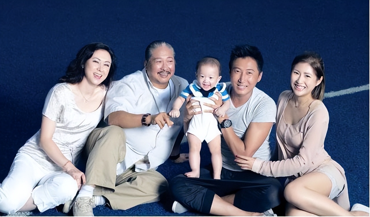 Sammo Hung abandoned his original wife, married a female apprentice 13 ...