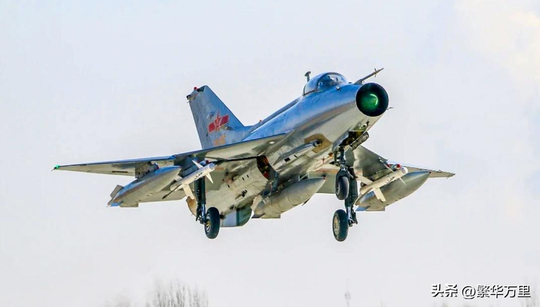 More than 200 J-7 fighters have been decommissioned. Once they assist ...