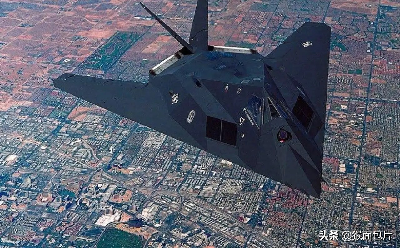 Advantages and disadvantages of F117, F22, B2, F35 - iNEWS