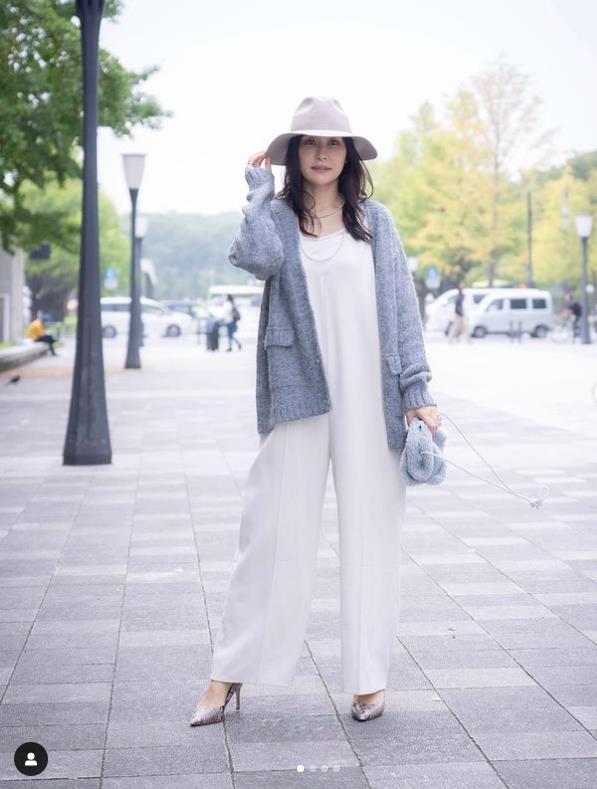 Amazed by this 40+ blogger, it turns out that elegant and intellectual ...