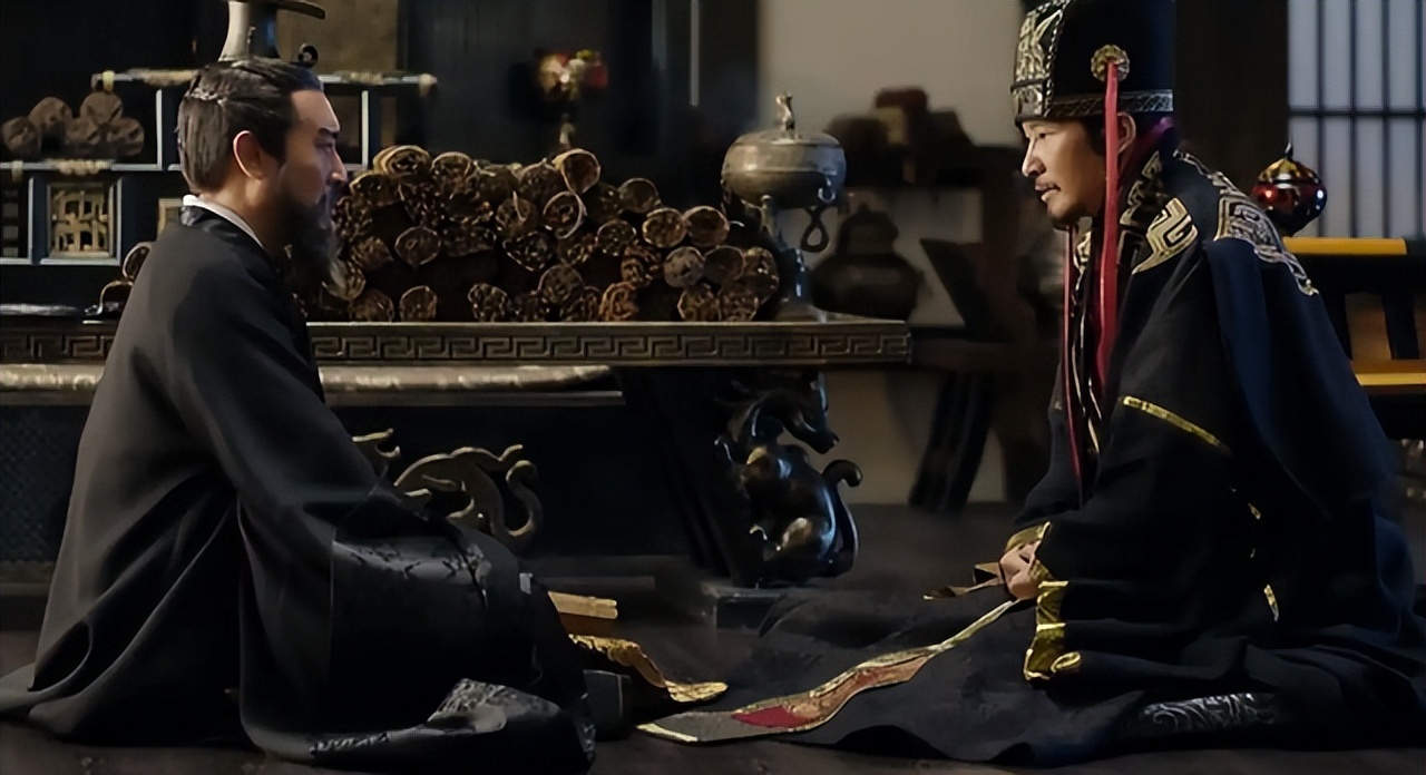 Cao Gong is counted among the treacherous heroes through the ages, and Meng De is the most ...