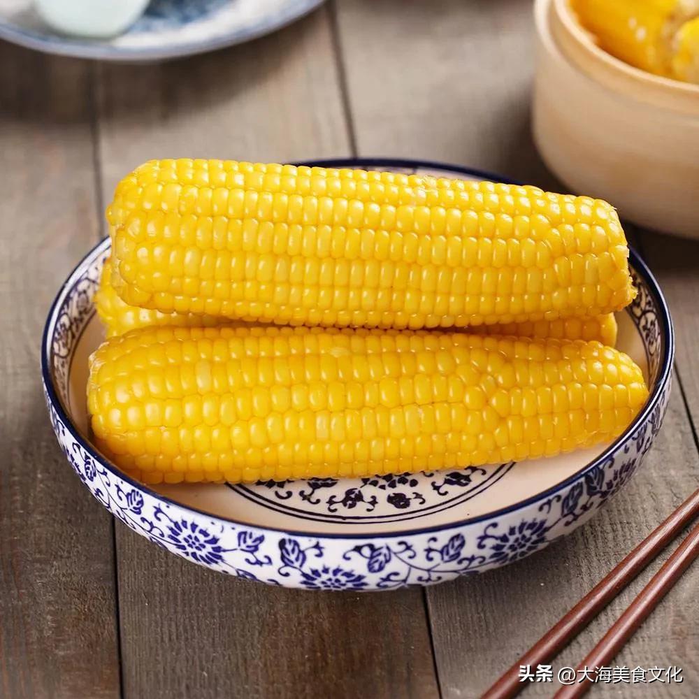 What is the difference between white corn and yellow corn? Which is ...