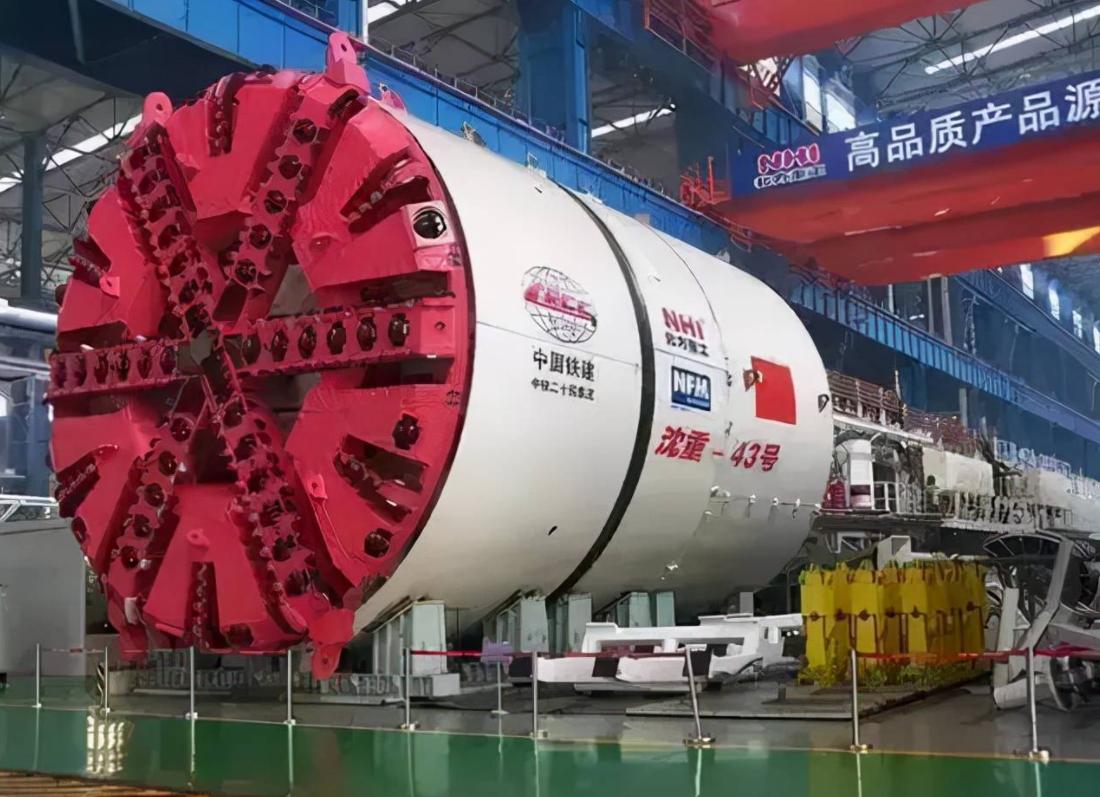 Weighing 4,300 tons, how strong is the Chinese shield machine?India ...