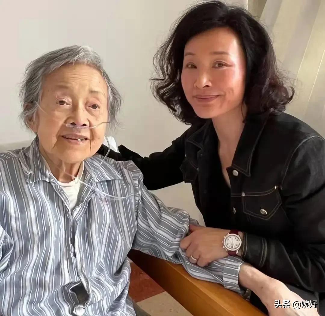 The famous movie star Chen Chong's long text mourns his dead mother ...