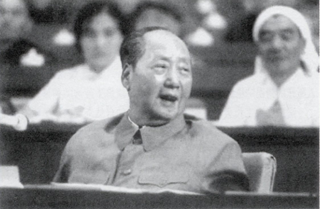At the Lushan Conference in 1970, Mao Zedong called Xu Shiyou alone: My ...