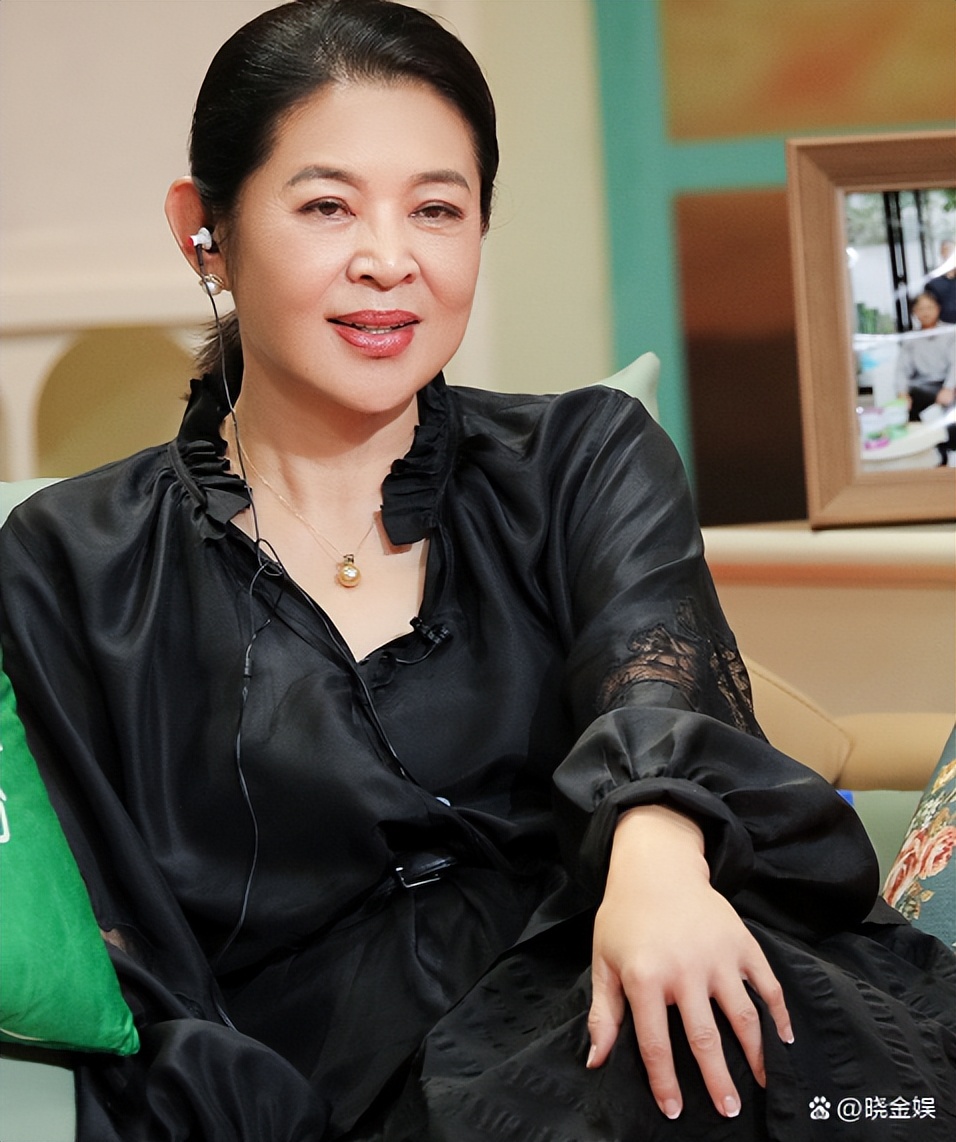 Ni Ping: From childhood to adulthood, she loved smug beauty and told ...
