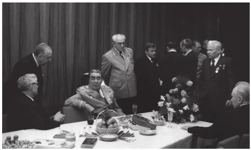 The Soviet Union: The Brezhnev era when the building will collapse (13 ...