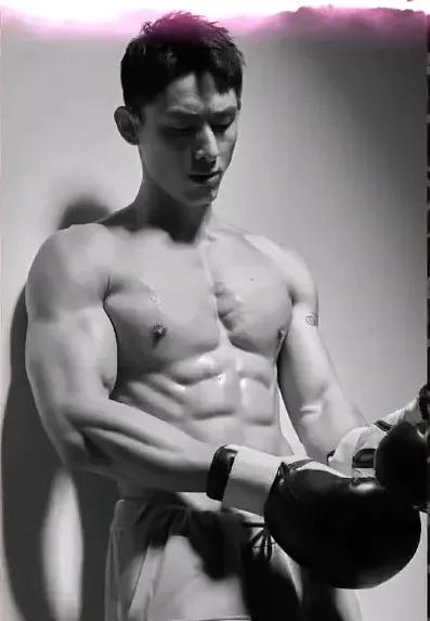 Male model photo (8): Healing when smiling - Guo Qiubo - iMedia