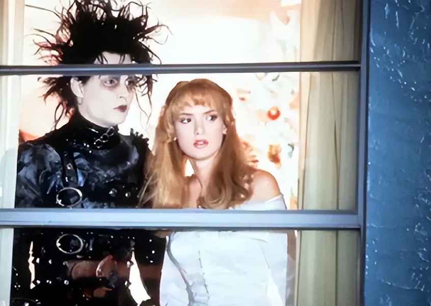 What kind of filming technique was used in the movie "Edward ...