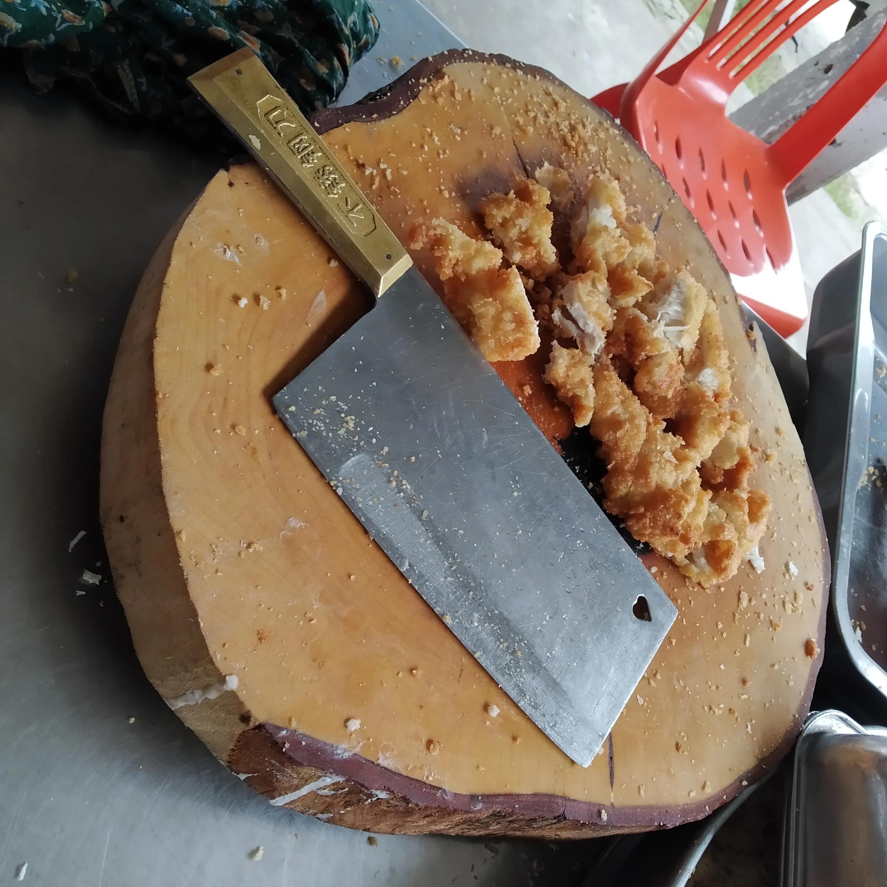 Encountered a fried chicken chop shop in Laos - iNEWS