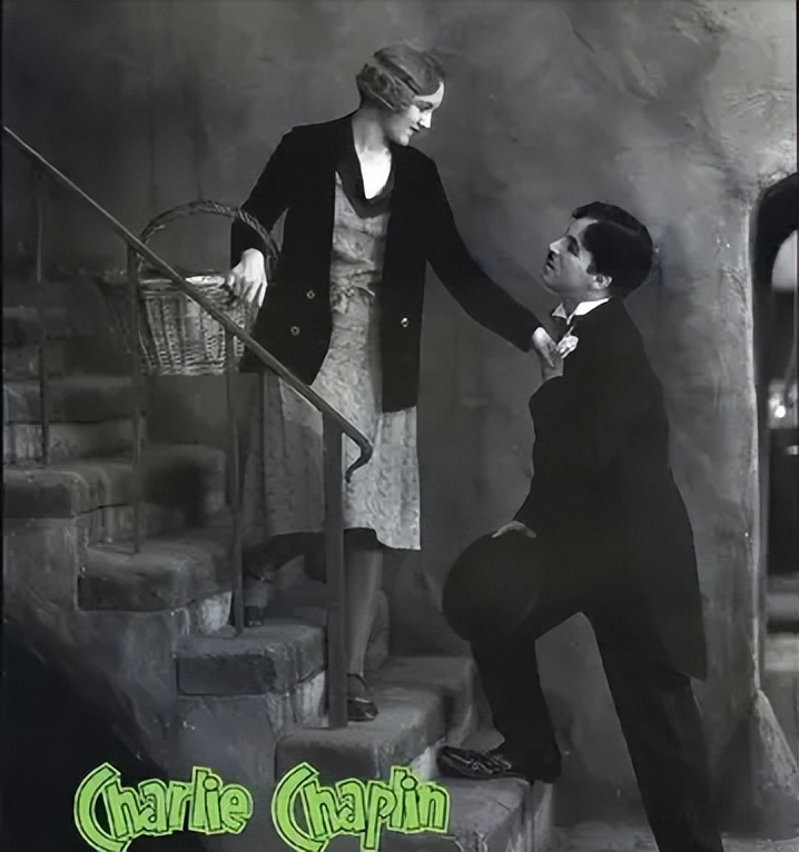 Charlie Chaplin's acting style in "City Lights" - iNEWS