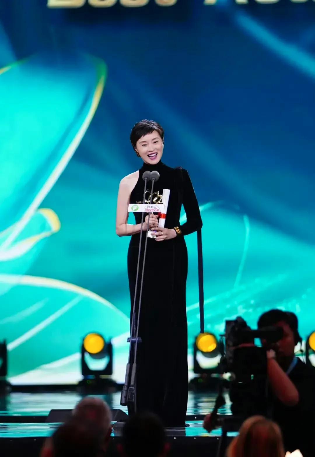 Wu Yue was nominated seven times and finally won the respect of Bai ...