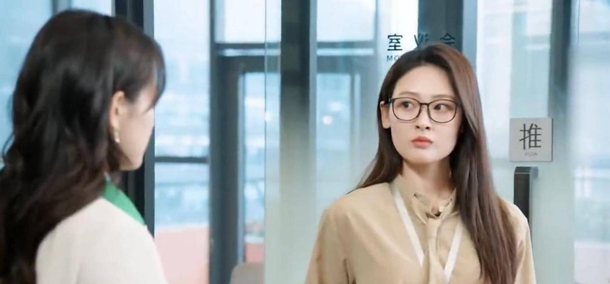 Liu Weiting's "Three Points of Wildness" pure white flower steals the ...