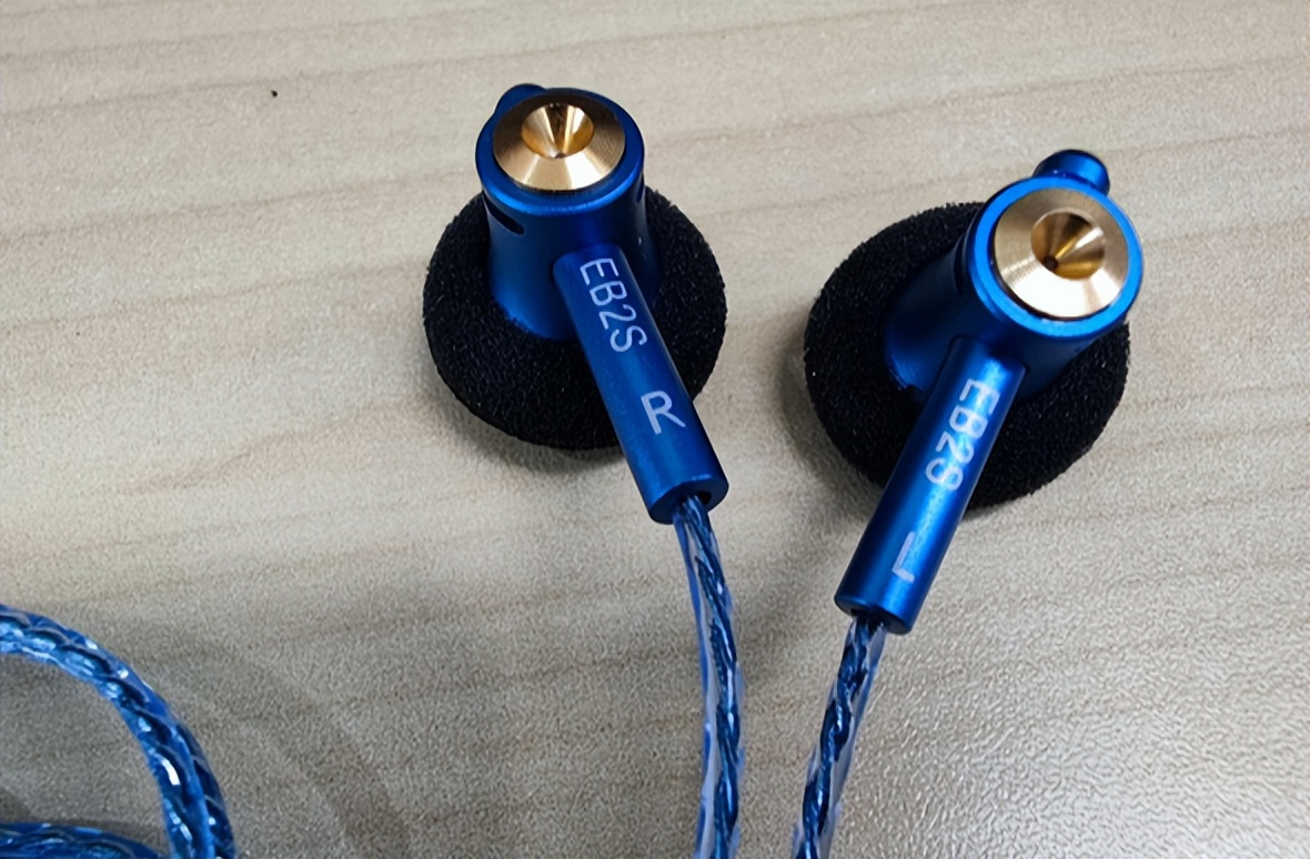 The price is only 9.9, which is comparable to a thousand yuan earphone ...