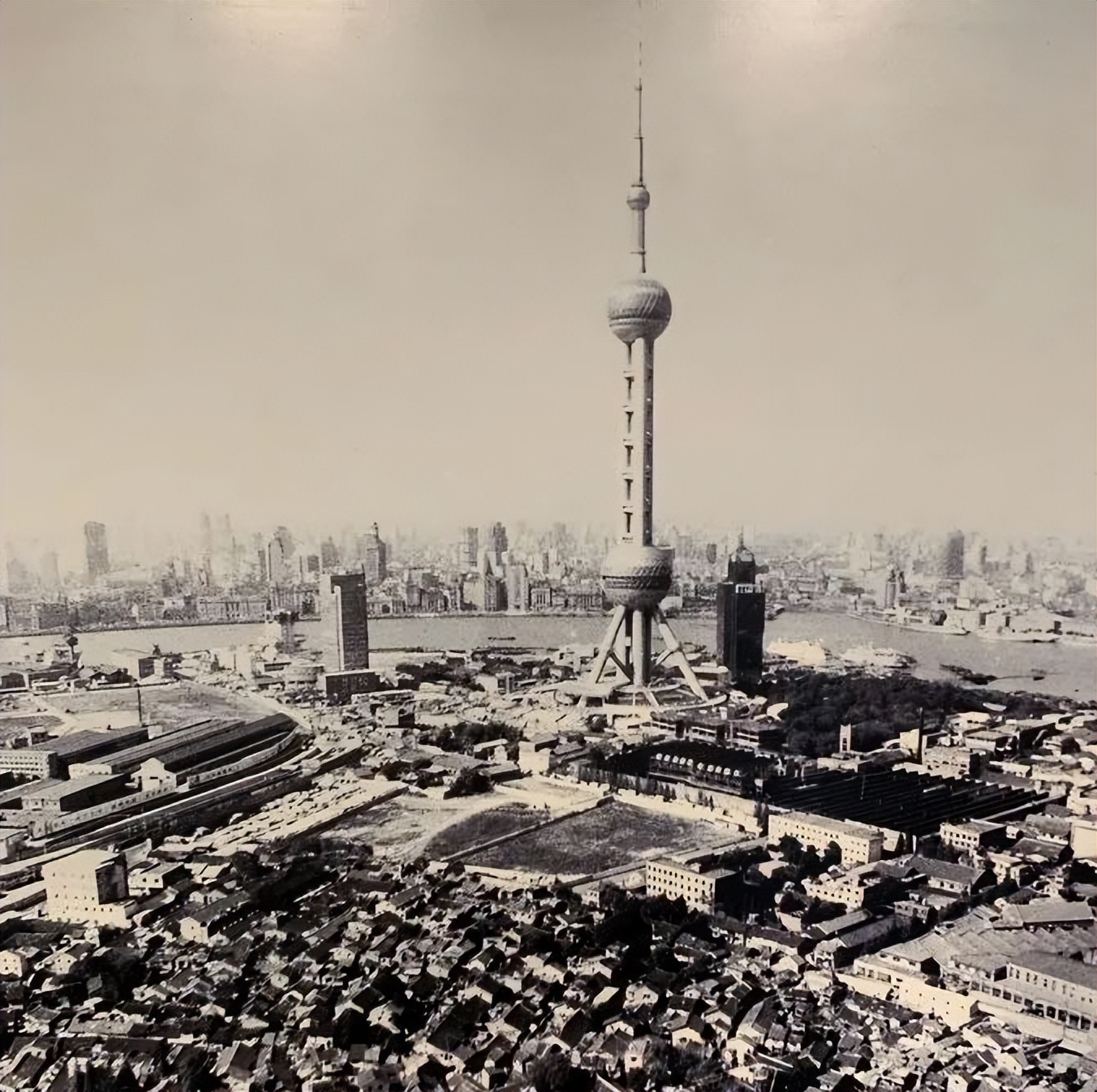 Lujiazui 30 years ago and now: amazing changes in Pudong - iNEWS