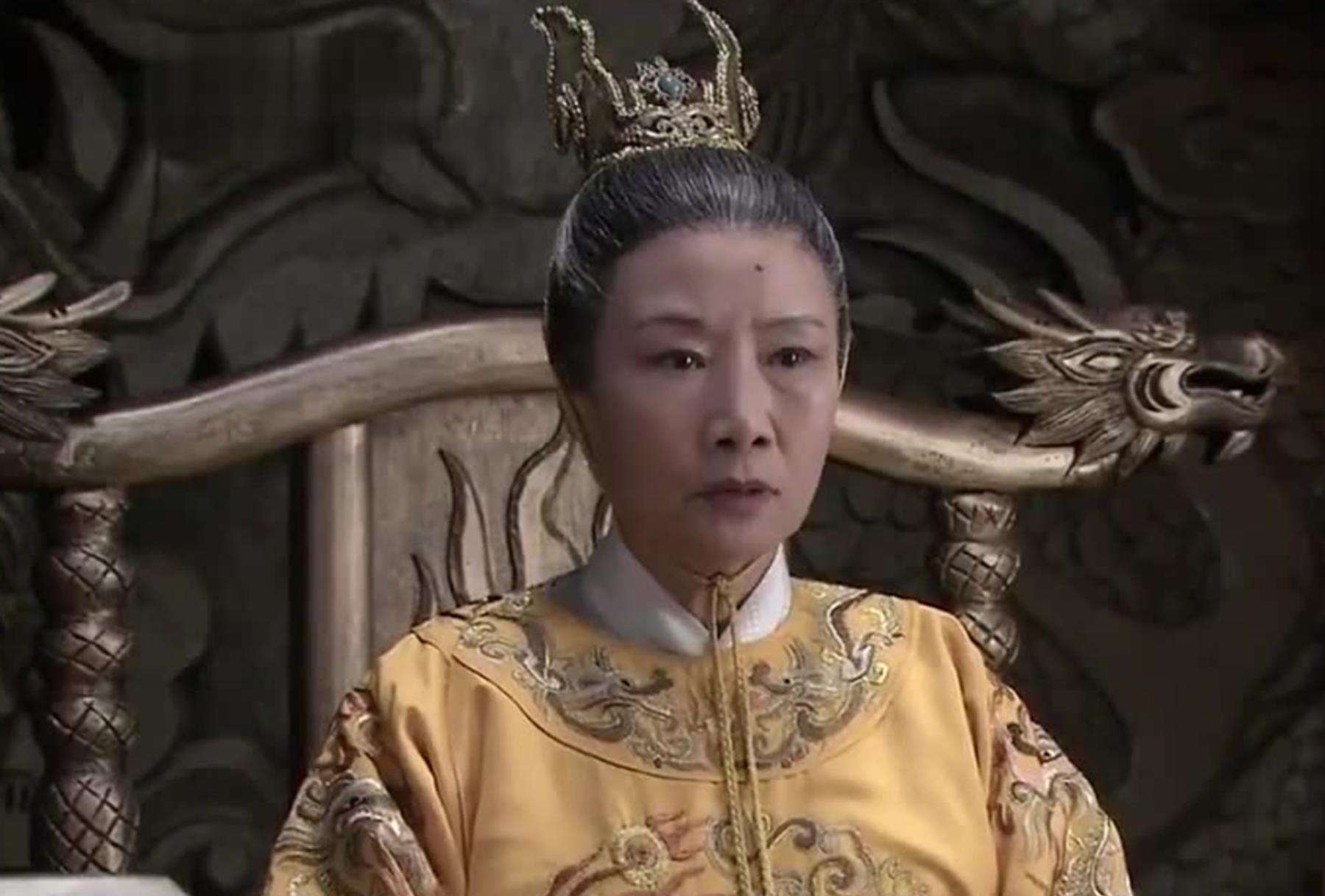 "Late Bloomer" Lu Zhong: his son is a director, his daughter-in-law is ...
