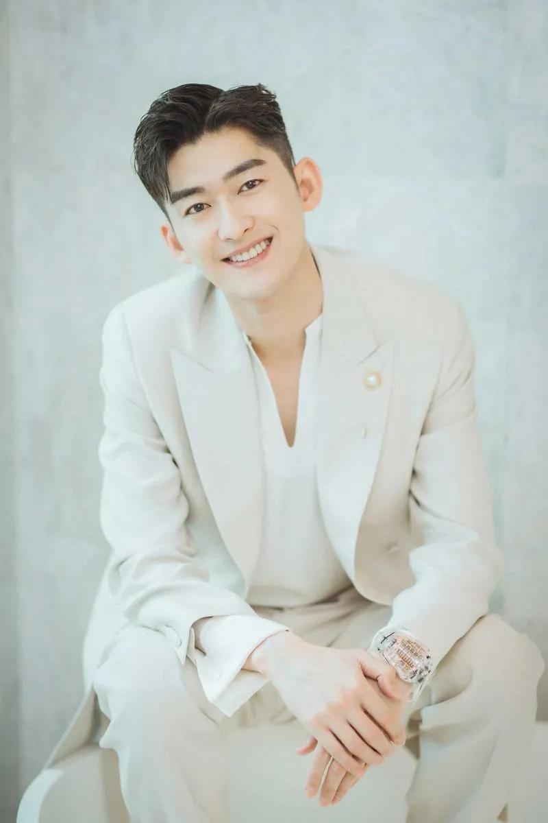 Zhang Han officially announced his "girlfriend" and bluntly said that ...