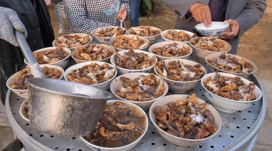 Why is the rural banquet named "flowing water banquet"? Thousands of ...