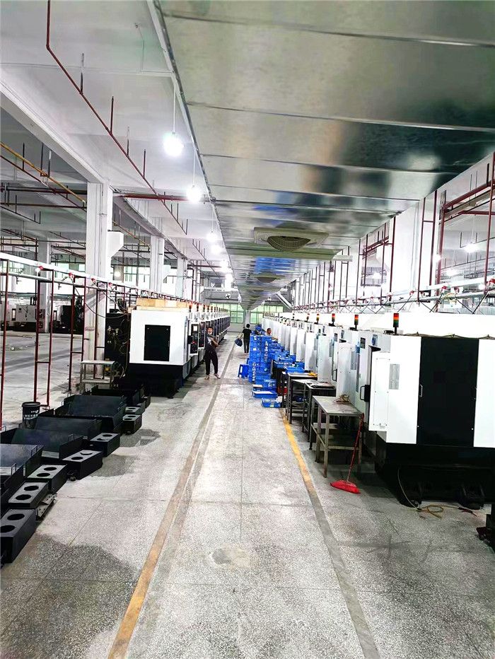 The summer is hot and sultry, and the environmentally friendly air ...