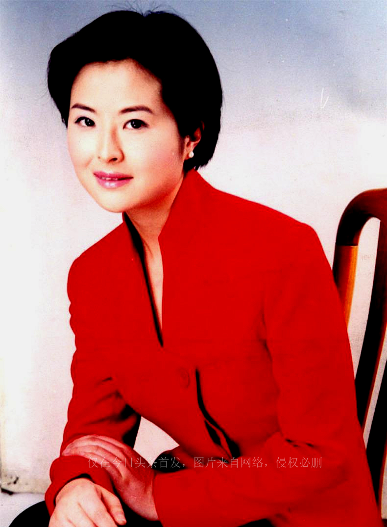 Zhang Quanling: left CCTV when he was most popular, married a Tsinghua ...