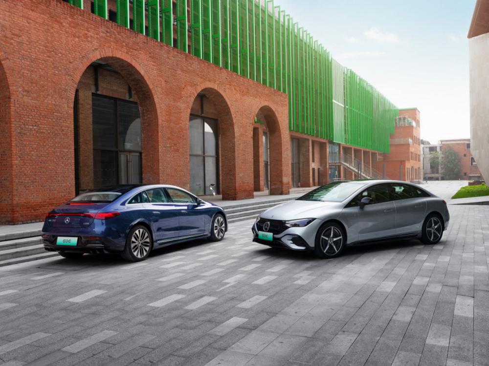 Chengdu Auto Show Review: Are all luxury brand new cars up to date? - iNEWS