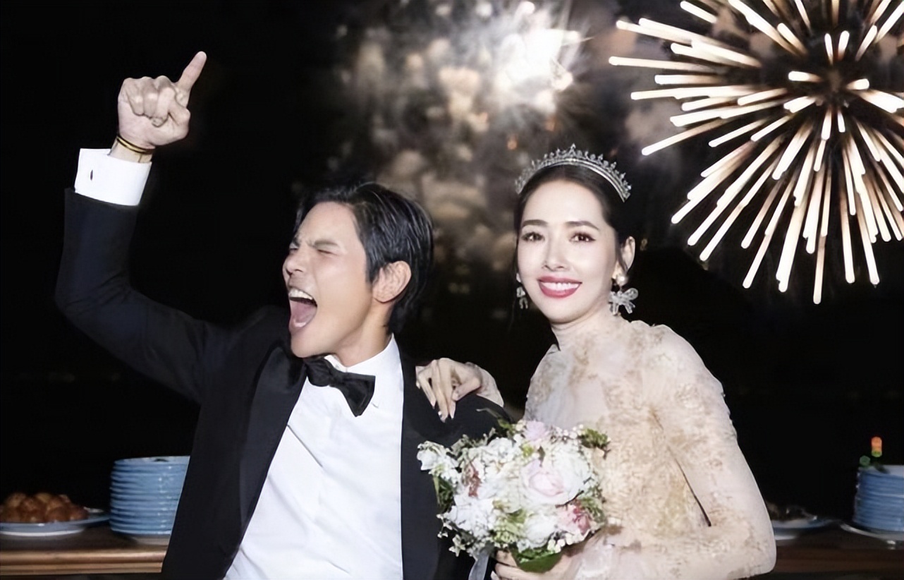 Xiang Zuo celebrates his wife's birthday, Guo Biting smiles happily ...