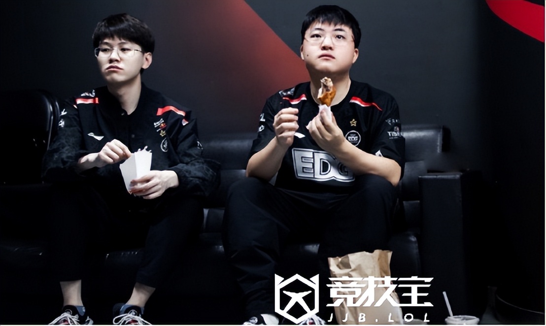 Jibao JJB.LOL] EDG training effect is good fofo changed its name to omnipotent - iNEWS