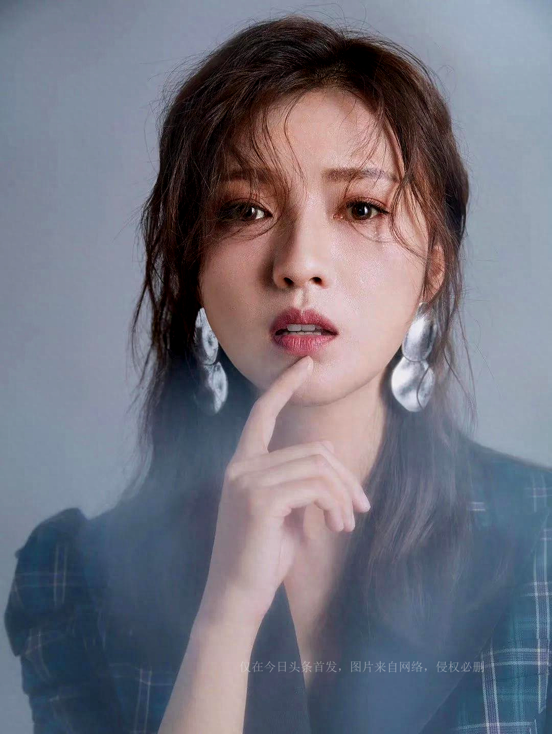 Actor Fu Jing is good-looking and good at acting. She is low-key and ...