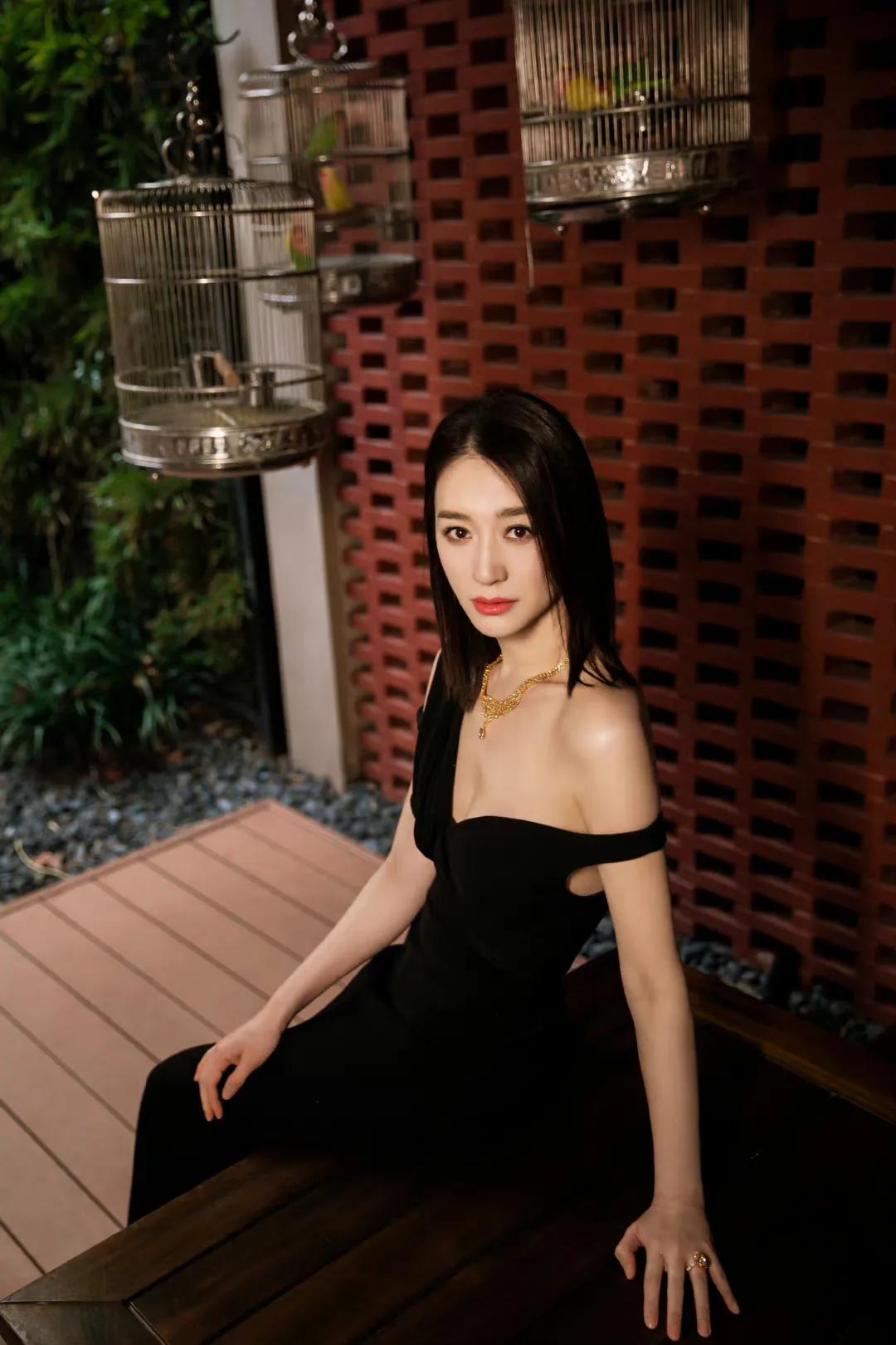 Glowing and colorful: Li Xiaoran - iMedia