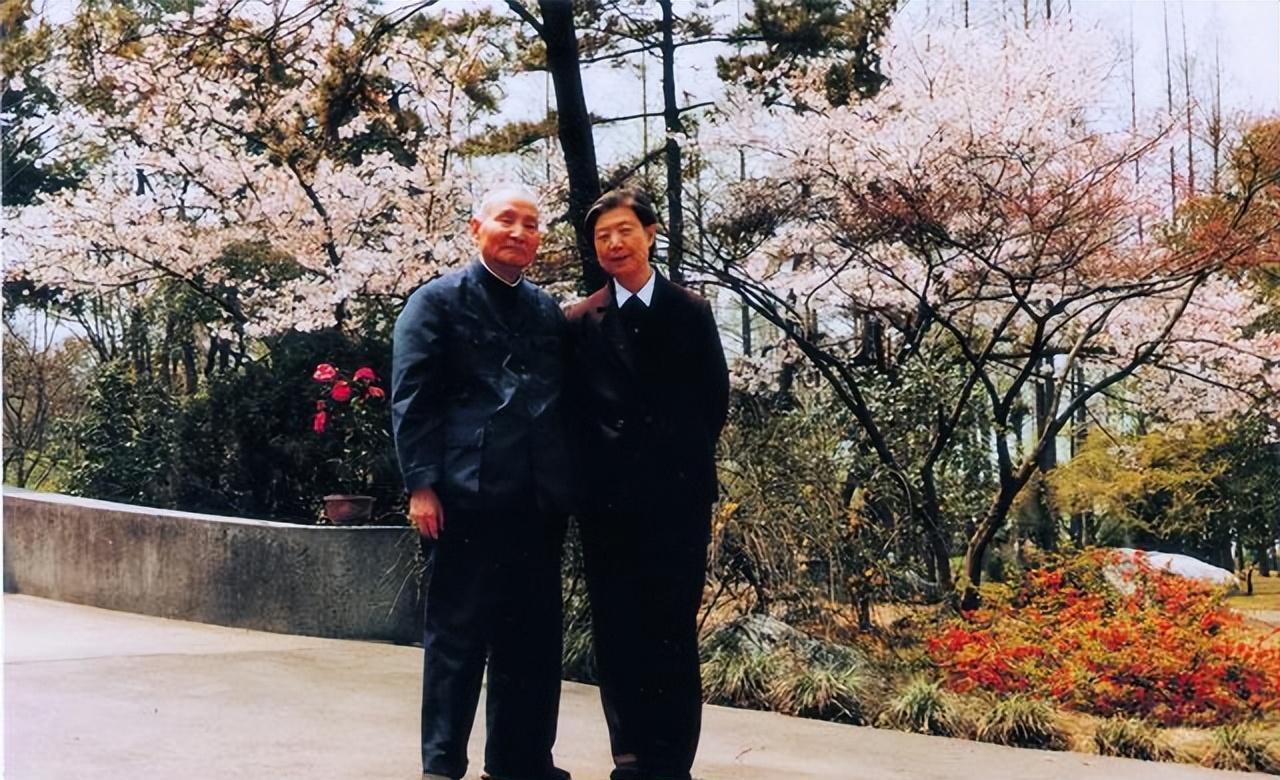 She went to Yan'an at the age of 18, agreed to Chen Yun's marriage ...