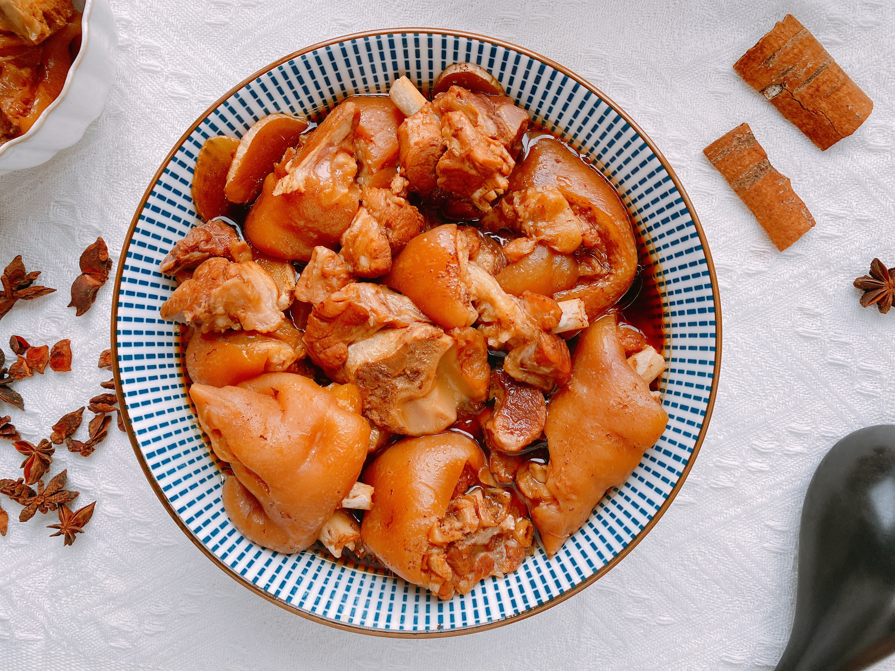 "Tonic in winter, pig's trotters are reliable", the simplest method of ...