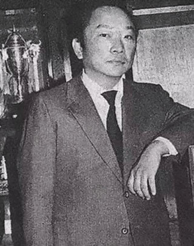 Gu Long, the master of martial arts: addicted to alcohol, buried with ...