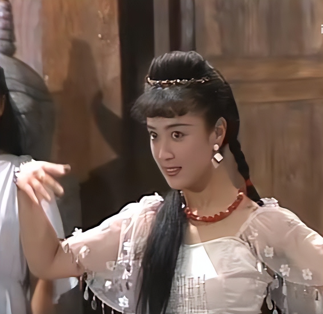 My favorite version of Gods of Honor is performed by Lan Tianye, Fu ...