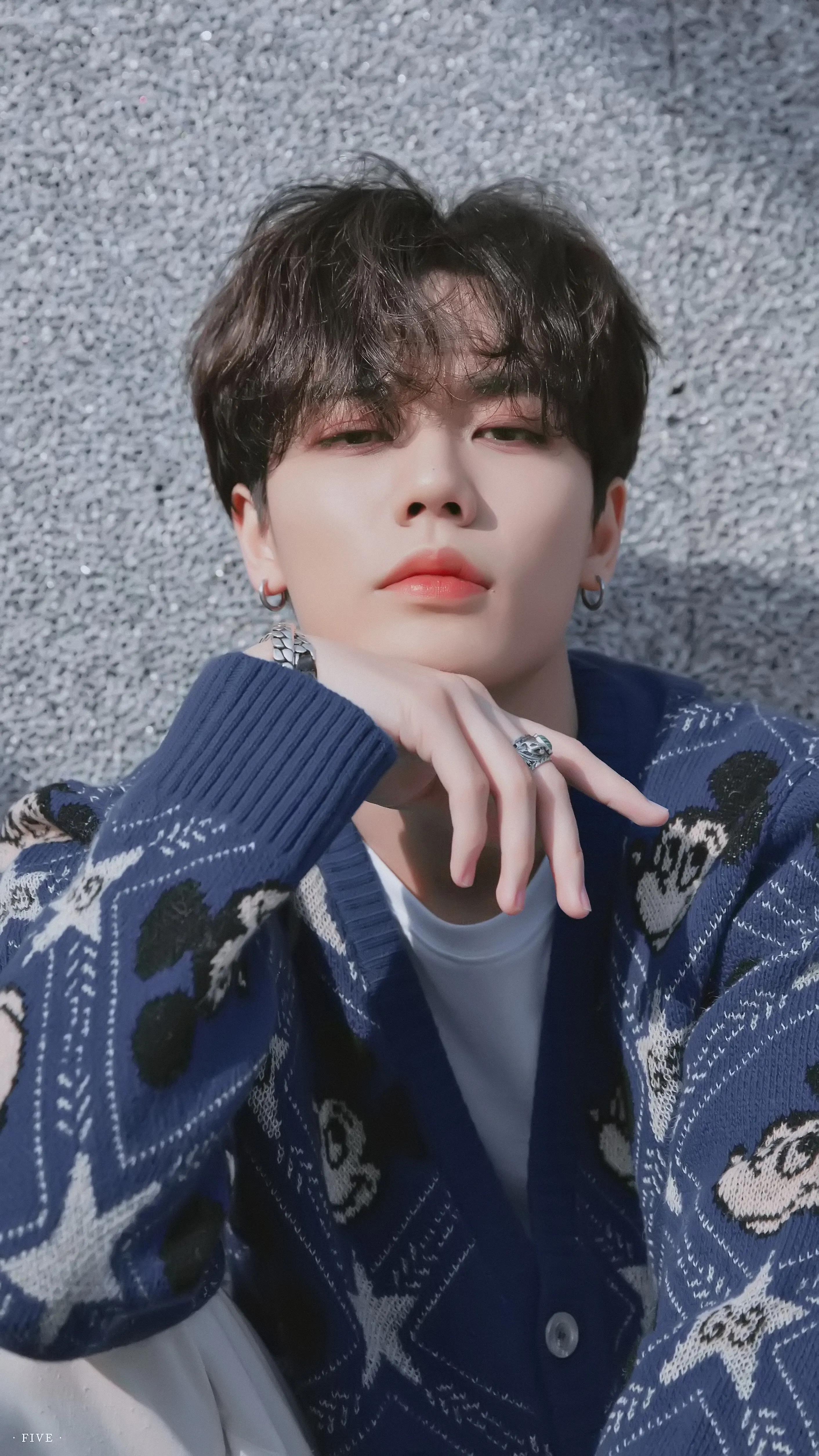 Lin Yanjun's clothes - iNEWS