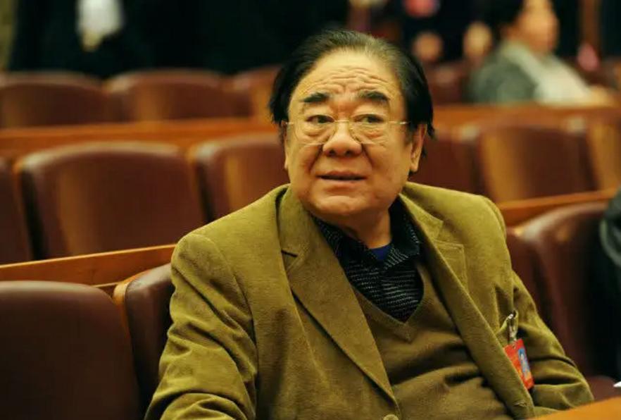 Jin Tielin, the "Professor of No. 1 Scholar" in the vocal music ...