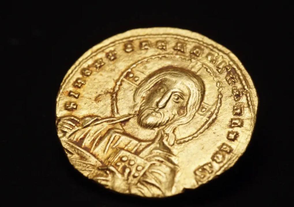 Let us explore together, the historical evolution of the Byzantine ...