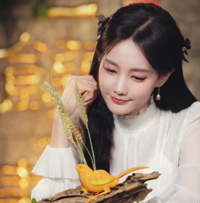 Li Yitong resigned from the role of cabbage in "Flame of Wu Geng Ji ...